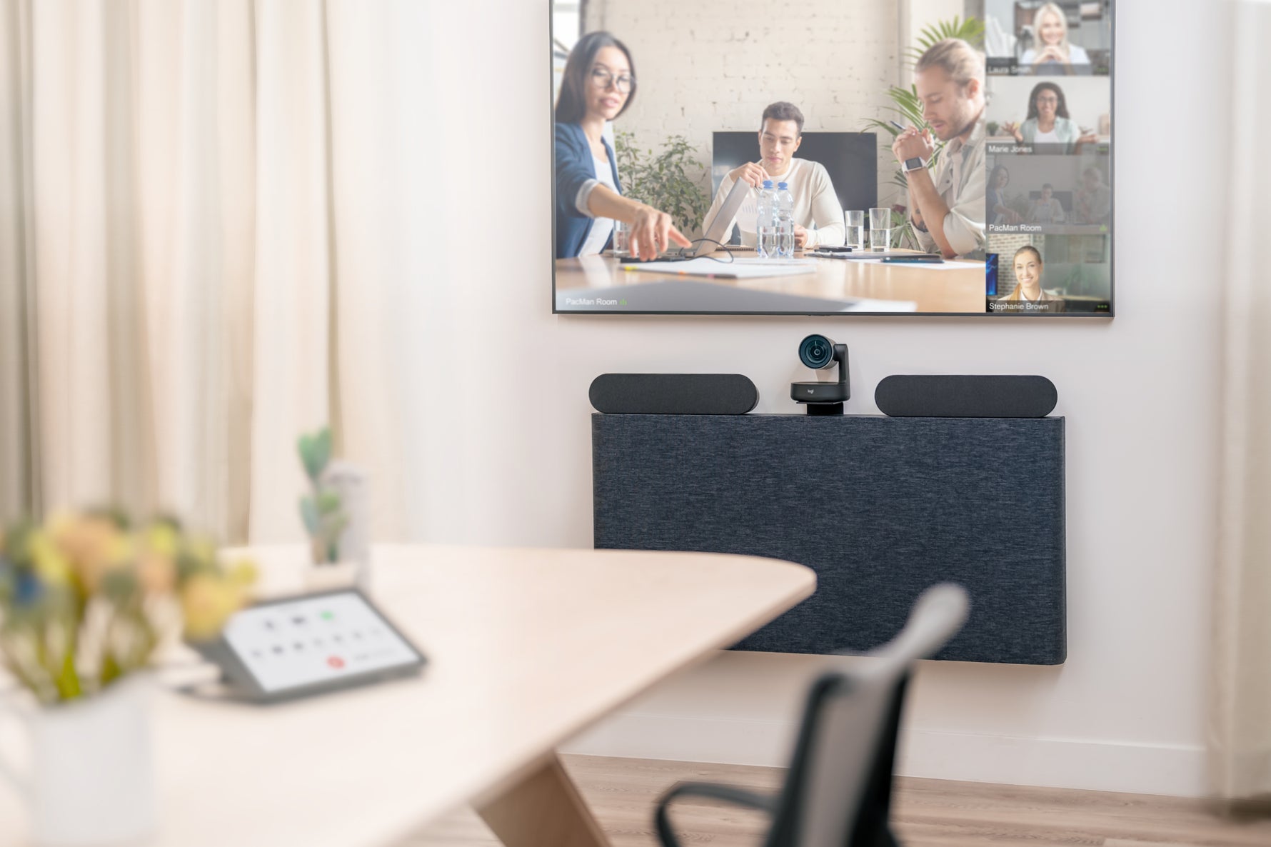 AV Hardware & Furniture | Credenzas, Carts, Mounts & Stands | Heckler