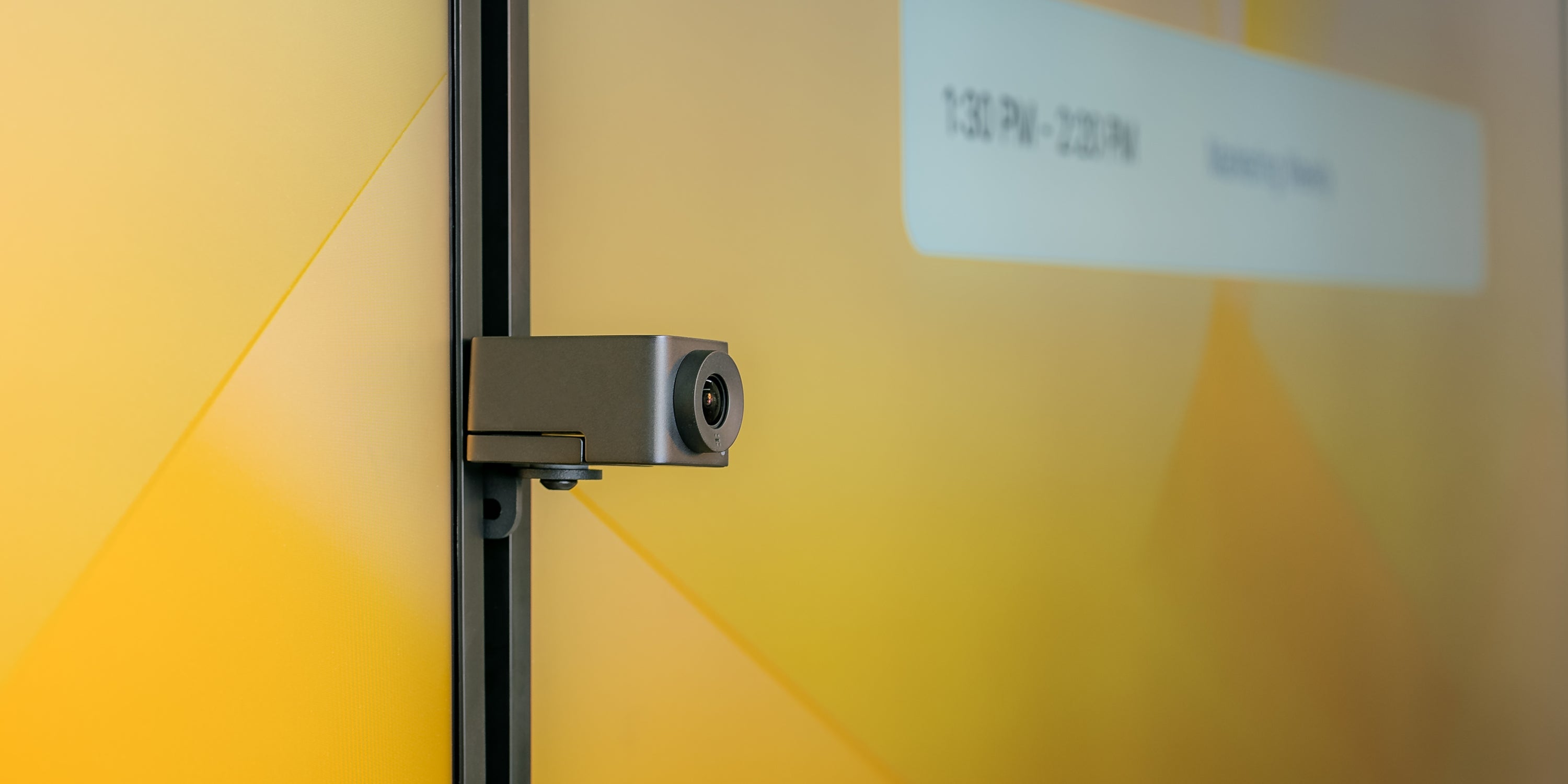 Eyeline Camera Mount | Meeting Camera Mount for Two Displays | Heckler